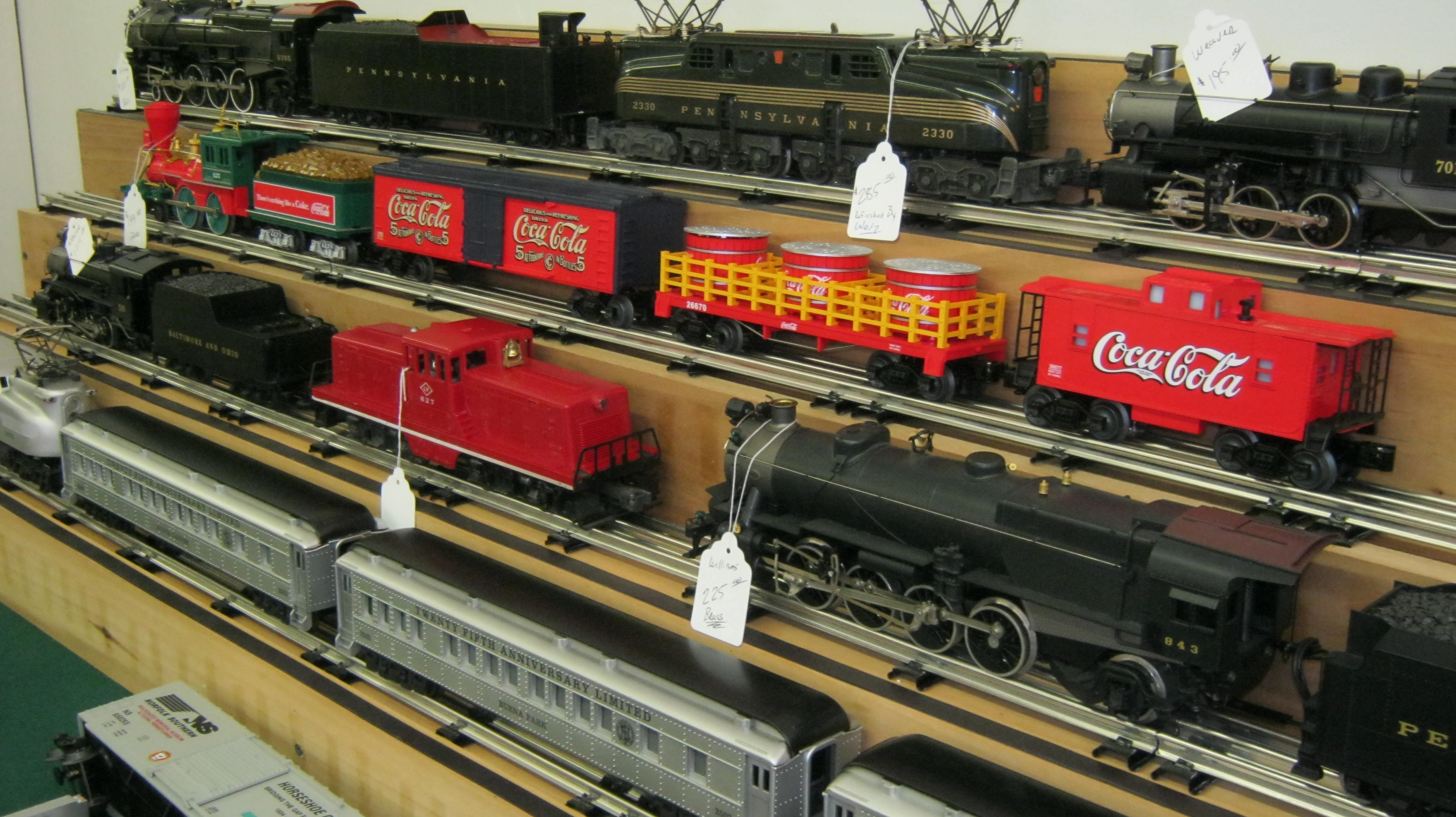CoolTrains Toys & Hobbies | Train Rack